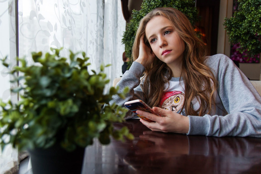 9 Ways Parents Can Combat the Negative Impact of Instagram on Teens